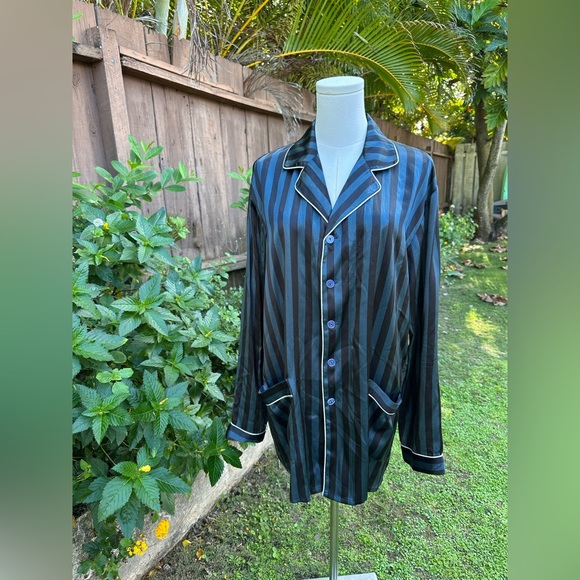 Cold Posh | Shirts | Cold Posh Silk Pajama Top Size M | Poshmark